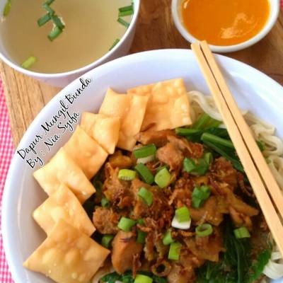 Resep Mie Ayam Surabaya oleh Nia Syifa - Cookpad