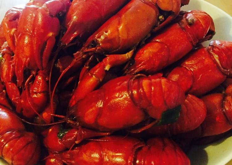 Spicy and Hot Chinese Style Crayfish Recipe by Chinese Made Easy - Cookpad