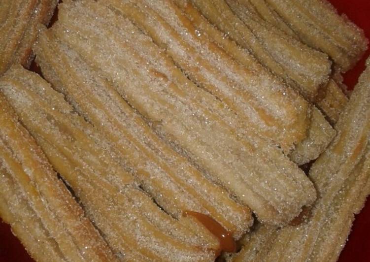 Churros rellenos con dulce de leche Receta de Arielicho Bardot - Cookpad