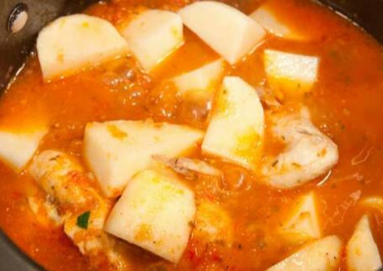 Pollo entomatado con papas Receta de Yazmin Lopez - Cookpad