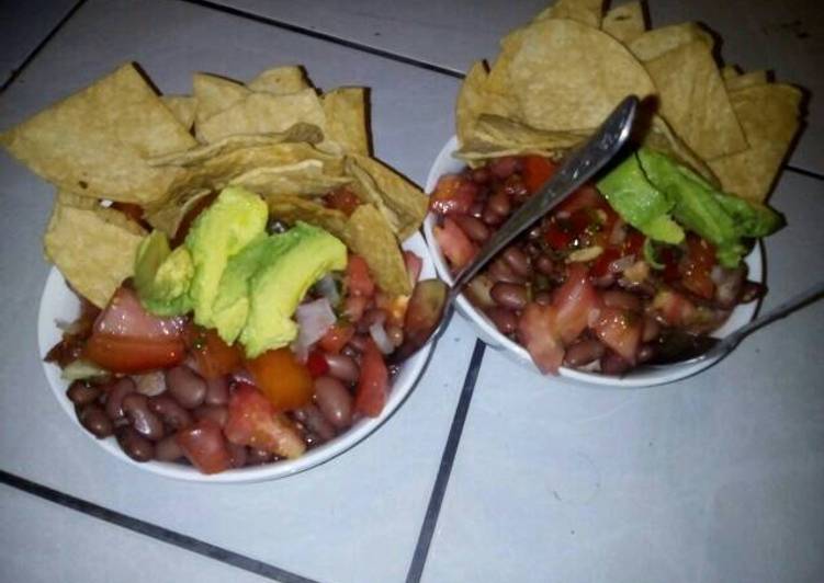 Chifrijo Receta de Mau Mora - Cookpad