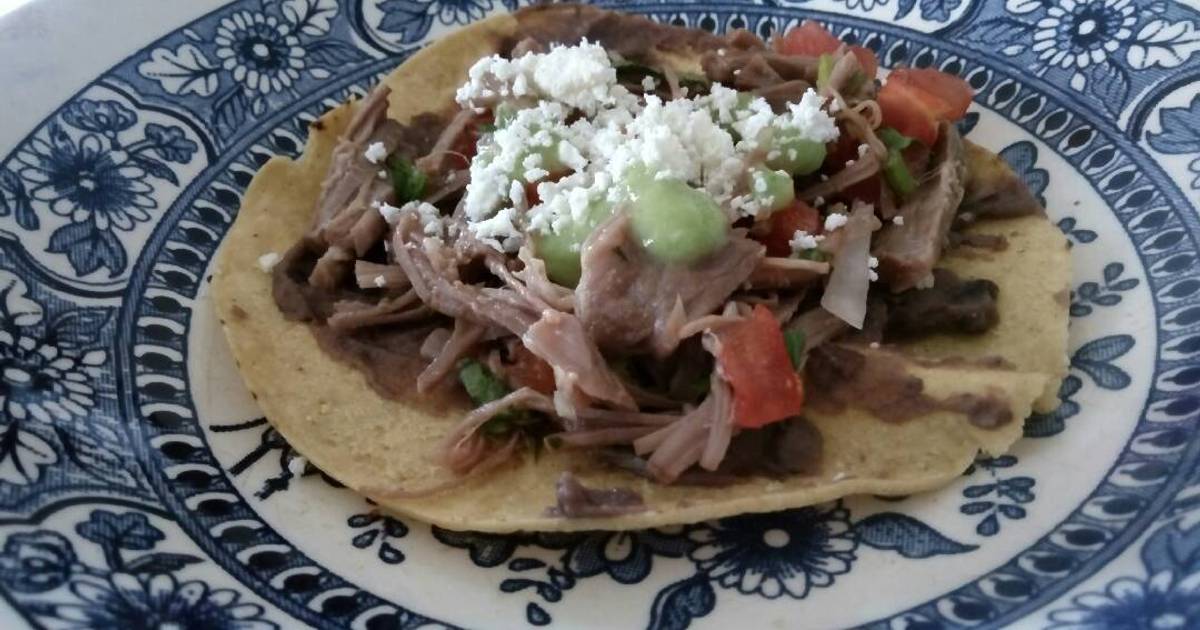 Tostadas de carne deshebrada - 4 recetas caseras - Cookpad