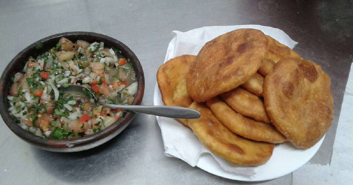 Sopaipillas con pebre Receta de Yubisa Salazar - Cookpad