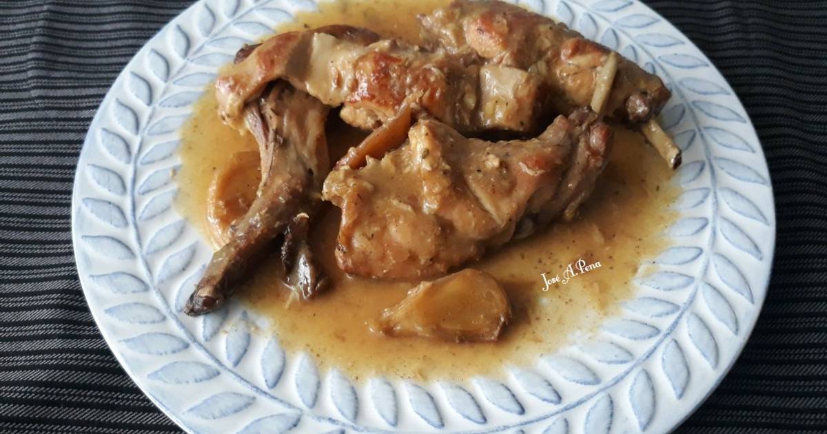 Conejo al ajillo con vino blanco - 55 recetas caseras - Cookpad
