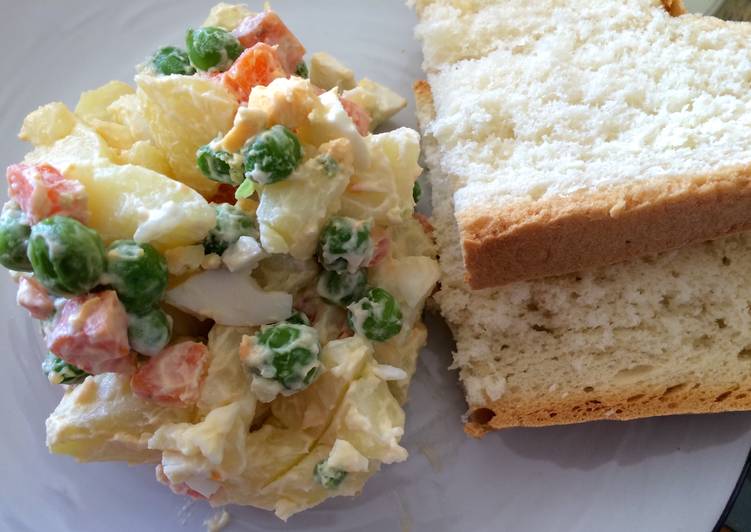 Ensalada rusa (papas, zanahorias y arvejas) Receta de mis-recetas - Cookpad