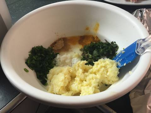 Pollo mechwi Receta de hindmoussaoui7 - Cookpad