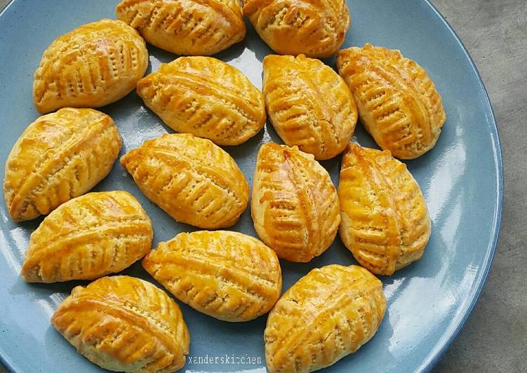 Resep Nastar daun jumbo oleh Xander's Kitchen - Cookpad