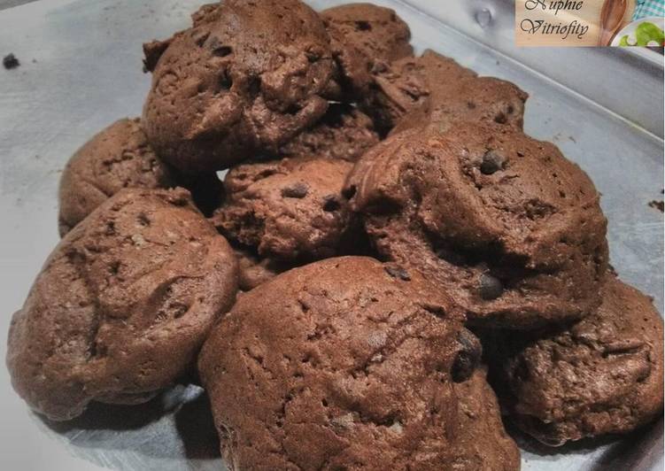 Resep Cookies Coklat Chocochips oleh Nuphie Vitriovity - Cookpad