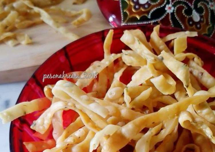 Resep Kue Bawang oleh raneemaharani - Cookpad