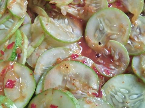 Resep *reuceuh bonteng, rujak timun ala sunda* oleh ati dewanthi - Cookpad