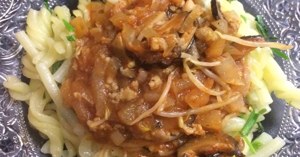 Món nui xào: 30 cách làm tại nhà đơn giản ngon miệng - Cookpad