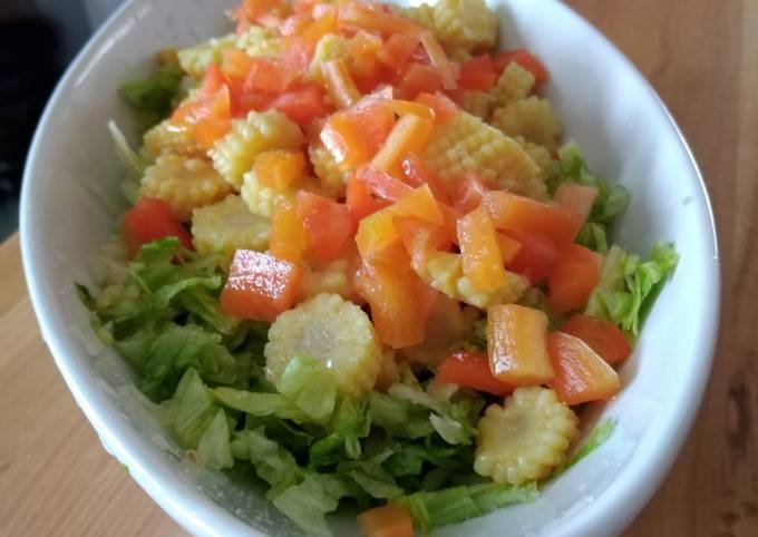 Lechuga, choclo baby y pimientos Receta de Claudia Isabel- Cookpad