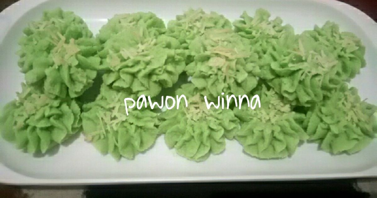 Resep 77.Semprit Pandan Keju Irit Bahan oleh Pawon Winna - Cookpad