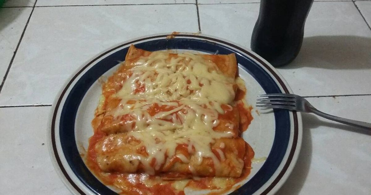 Enchiladas Suizas Rojas Receta de Yoshio Frias L.- Cookpad