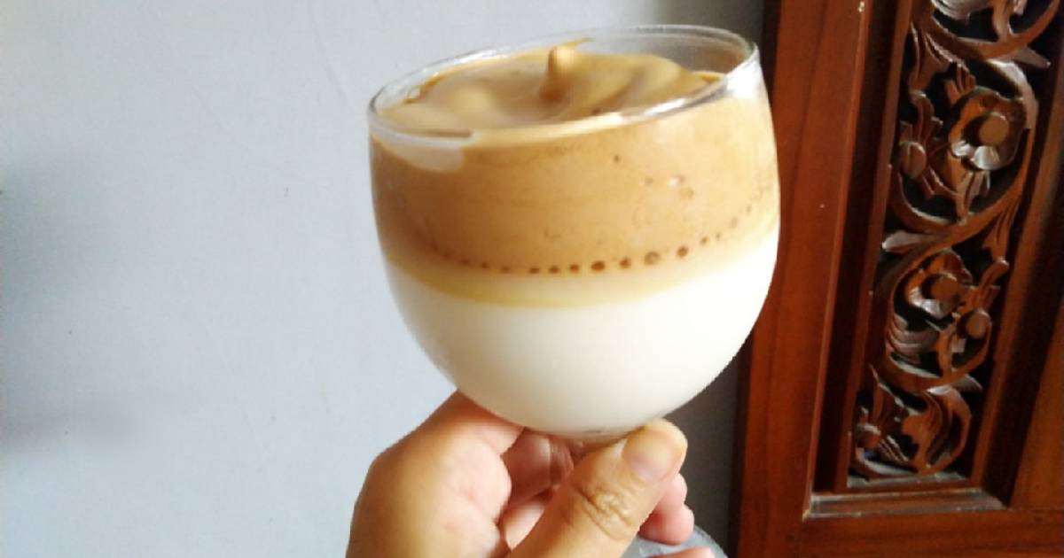 Resep Dalgona Coffee Creamy dan Foamy oleh Riana Madundi - Cookpad