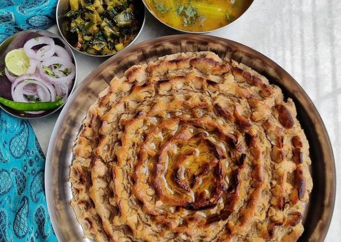 Rajasthani Khoba Roti Recipe by Sneha Patel - Cookpad