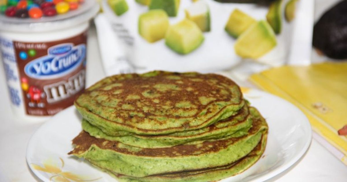 Shrek And Fiona Fluffy Pancakes Recipe by Little Hearts - Cookpad