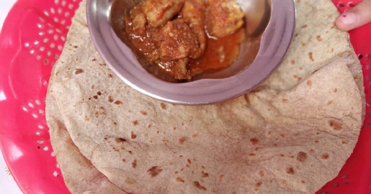 Roti with chicken salan Recipe by Fiza Iftikhar Malik - Cookpad