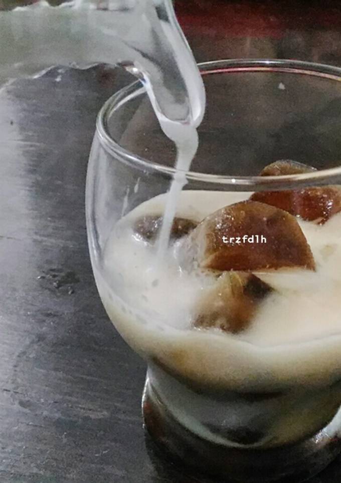 Resep Coffee Ice Cubes / Es Kopi oleh Tirza. - Cookpad