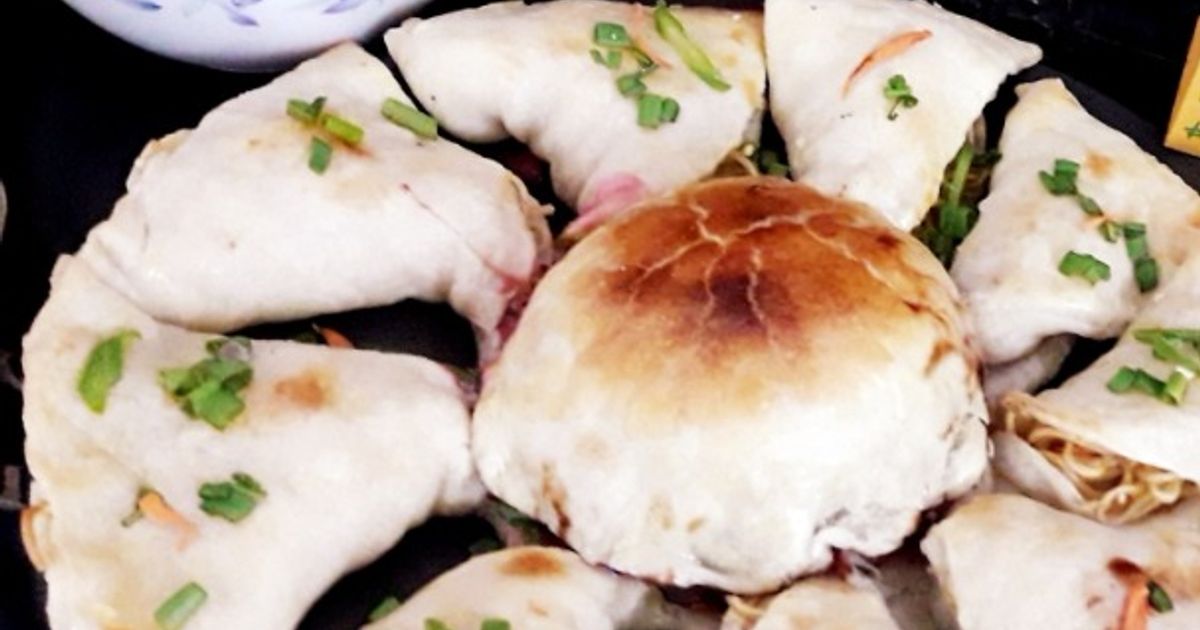 Baked Puff Pastry Stuffed Schezwan Noodles Recipe by Prati's Food Mania ...