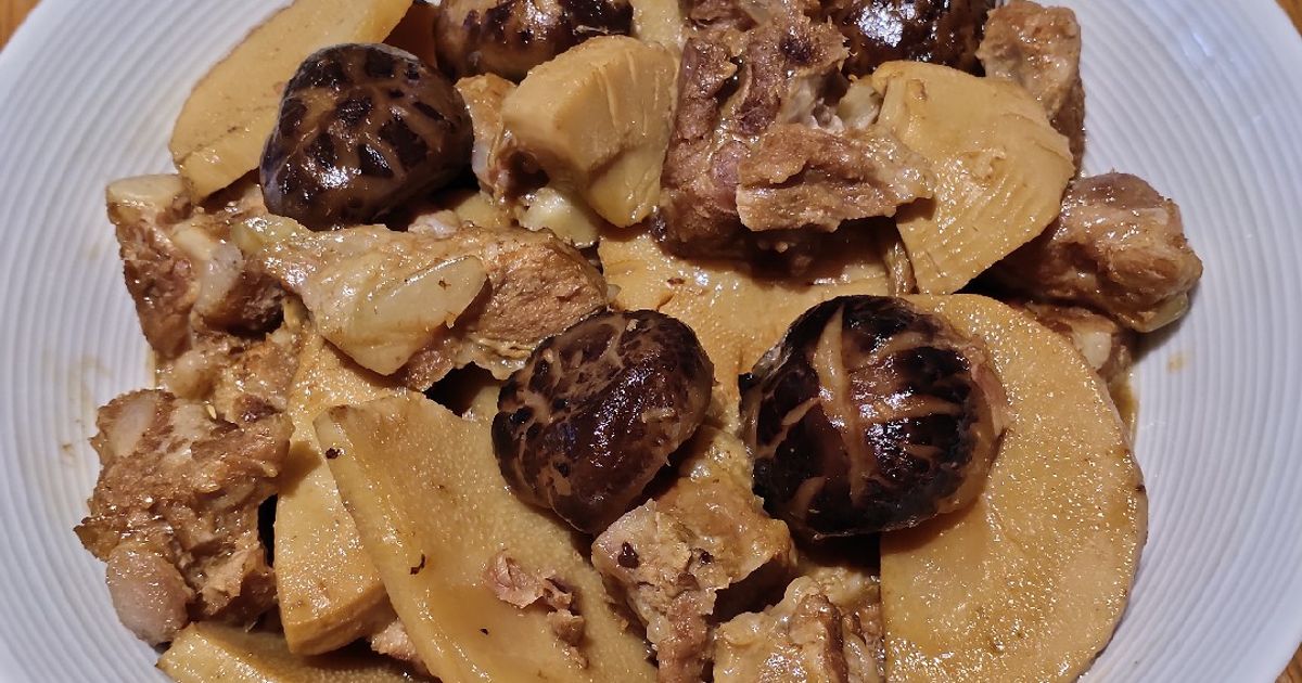 Stew Ribs With.Mushroom And Bamboo Shoots Recipe By Meme