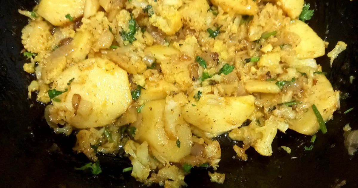 Ghobi Aloo Recipe by Kulsoom Bukhari - Cookpad