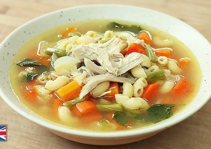 Resep Sup Ayam Makaroni Devina Hermawan oleh Devina Hermawan - Cookpad