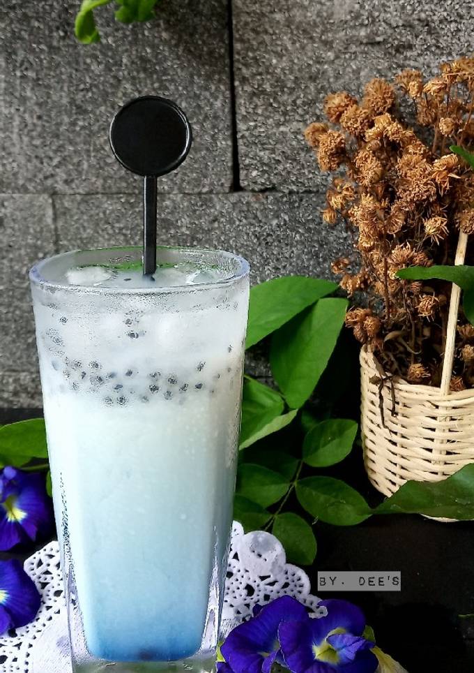 Resep 299. Es Susu Bunga Telang oleh Dee's - Cookpad