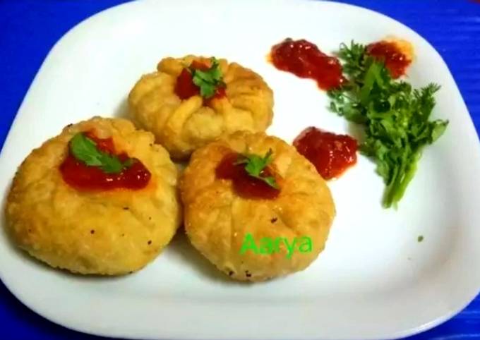 Veg Fried Momos Recipe by Arya Paradkar - Cookpad
