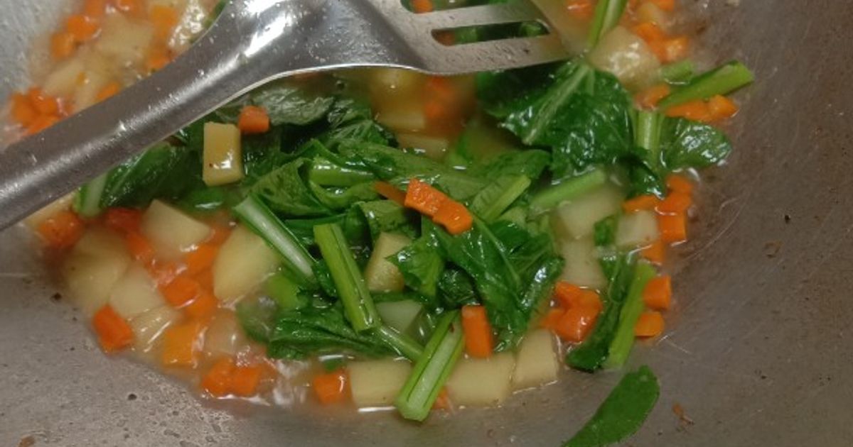 Resep soup sayur hijau rumahan enak dan mudah - Cookpad