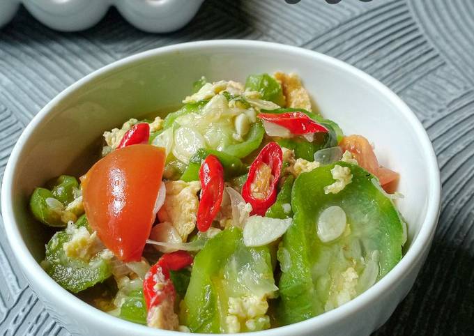 Resep Tumis Oyong Mix Telur oleh Evana Tati - Cookpad