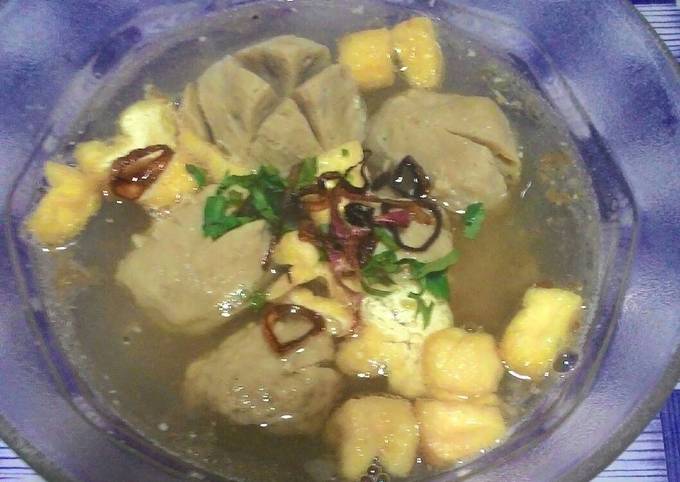 Resep Bakso Sapi Ala Abang Tukang Bakso oleh Dhika Puspita Sari - Cookpad