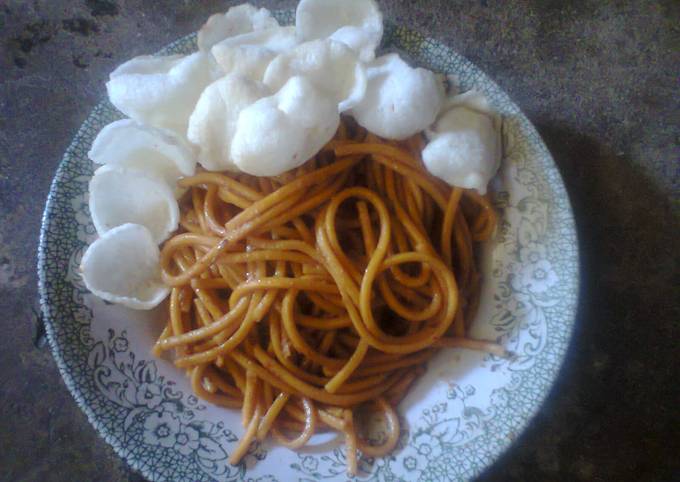 Resep Mie kuning goreng oleh Sorna Wati tumangger - Cookpad