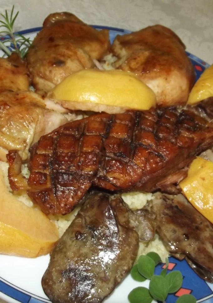 Kacsamell, Kacsamáj, Csirkecomb, Azaz ünnepi Hústál Bátor Nyúl ...