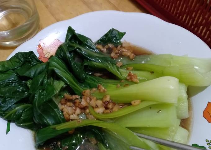 Resep Caisim cah bawang putih oleh Fatimah Nur Istiqomah - Cookpad