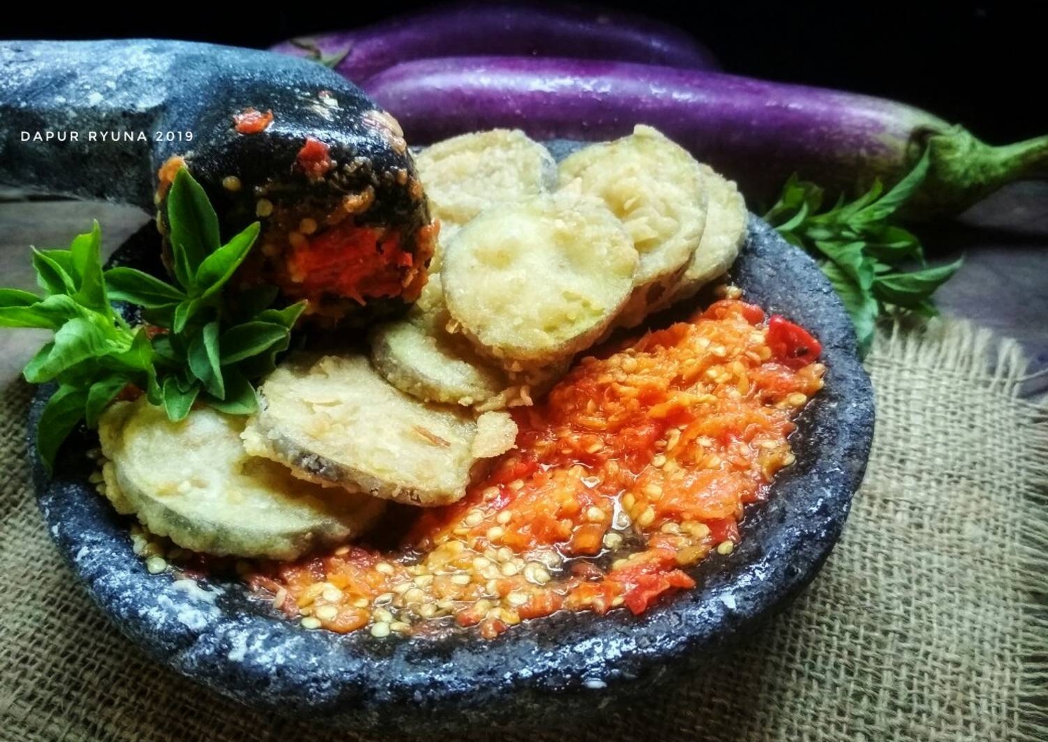Resep Sambel Korek Terong Crispy oleh Putri (Dapur Ryuna) - Cookpad