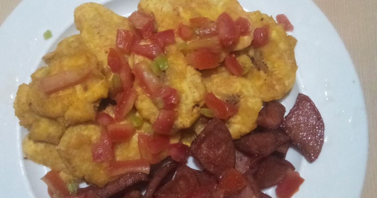Fritos Con Salami 🇩🇴 Receta de Leandra Bazil Midy 🍱🇭🇹🇩🇴- Cookpad
