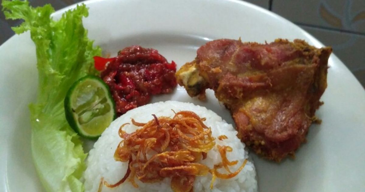 Resep Pecel Ayam Plus Nasi Uduk oleh Dyah Anandya P. - Cookpad