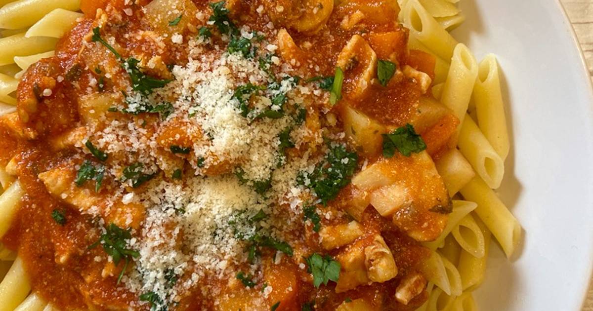 Pechuga de pollo en salsa roja con macarrones 🍗🍝 Receta de Faviola ...
