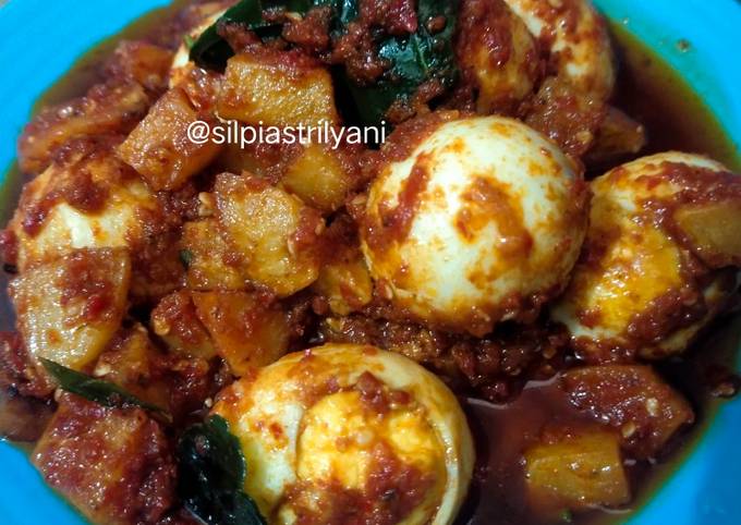 Resep Telur bumbu bali oleh Silvi Astrilyani - Cookpad