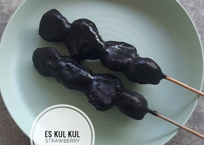 Resep Es Kul Kul Strawberry oleh Choirun Nisak - Cookpad