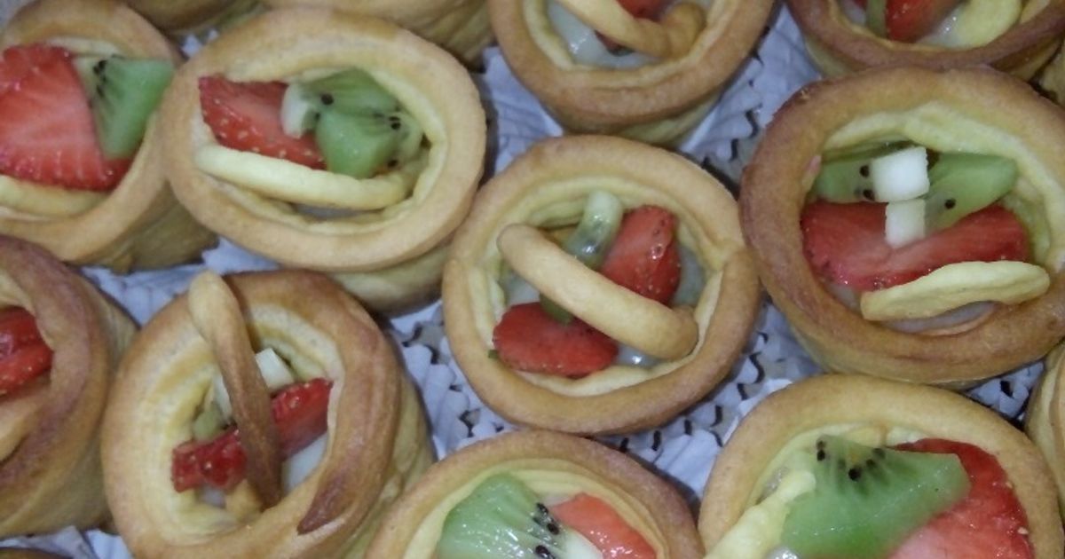 Resep Sus Buah Strowbery With Vla oleh Mama Aira - Cookpad