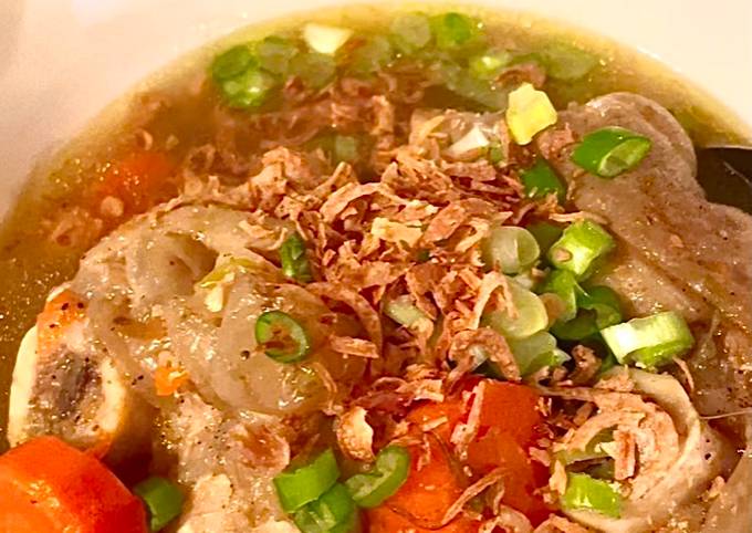 Resep Sop iga sapi oleh Euis Adjie Santillo 🇮🇩🇨🇦 - Cookpad