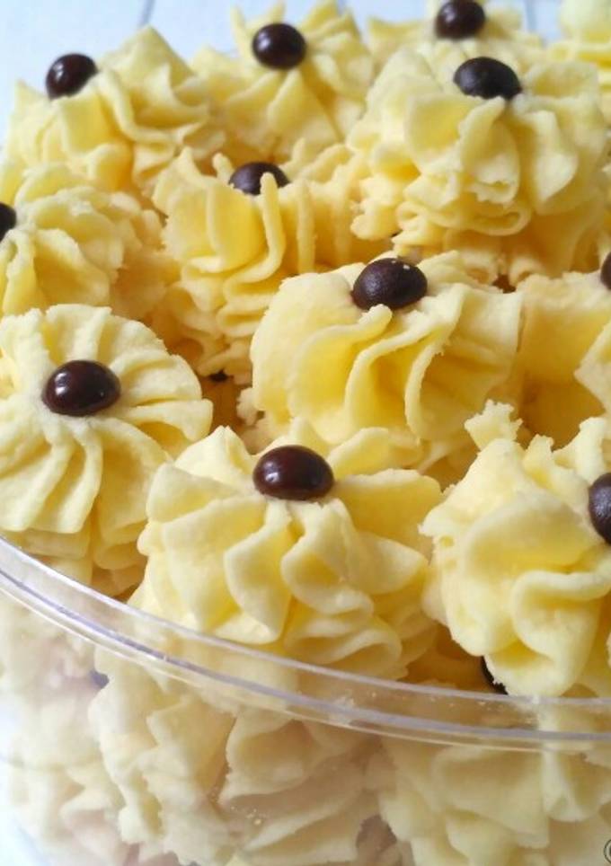 Resep Semprit Susu 3 Bahan oleh Chalistaa Kitchen - Cookpad