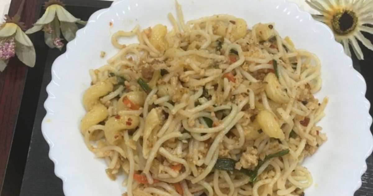 Chicken Spaghetti Recipe by Zainab Aftab - Cookpad
