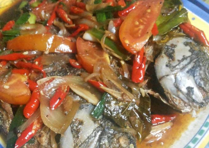 Resep Ikan Nila lada hitam oleh Betty Y - Cookpad