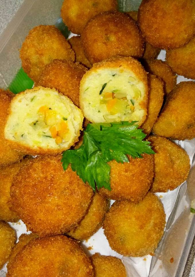 Resep Kroket kentang isi Ragout simple oleh Nisya Alindiya - Cookpad
