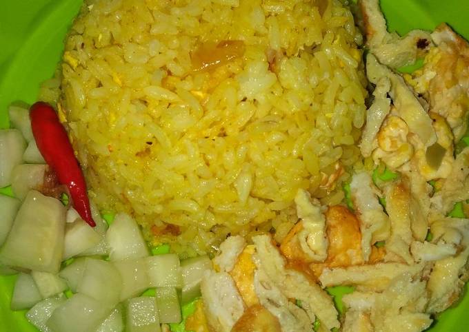 Resep Nasi goreng kunyit oleh Erfani Yanti - Cookpad