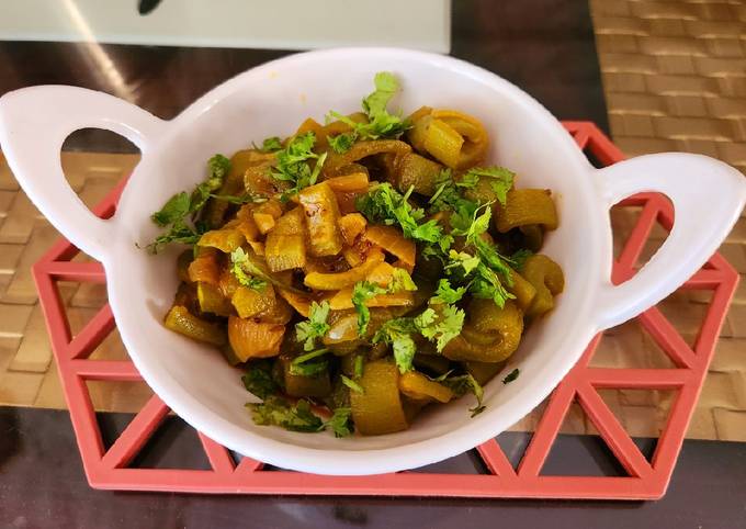 Snake gourd ki sabji Recipe by Monika Jain ( Homechef) - Cookpad