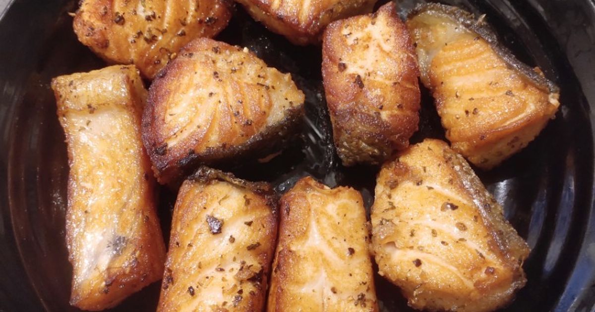 Fried Salmon Recipe by Meme - Cookpad